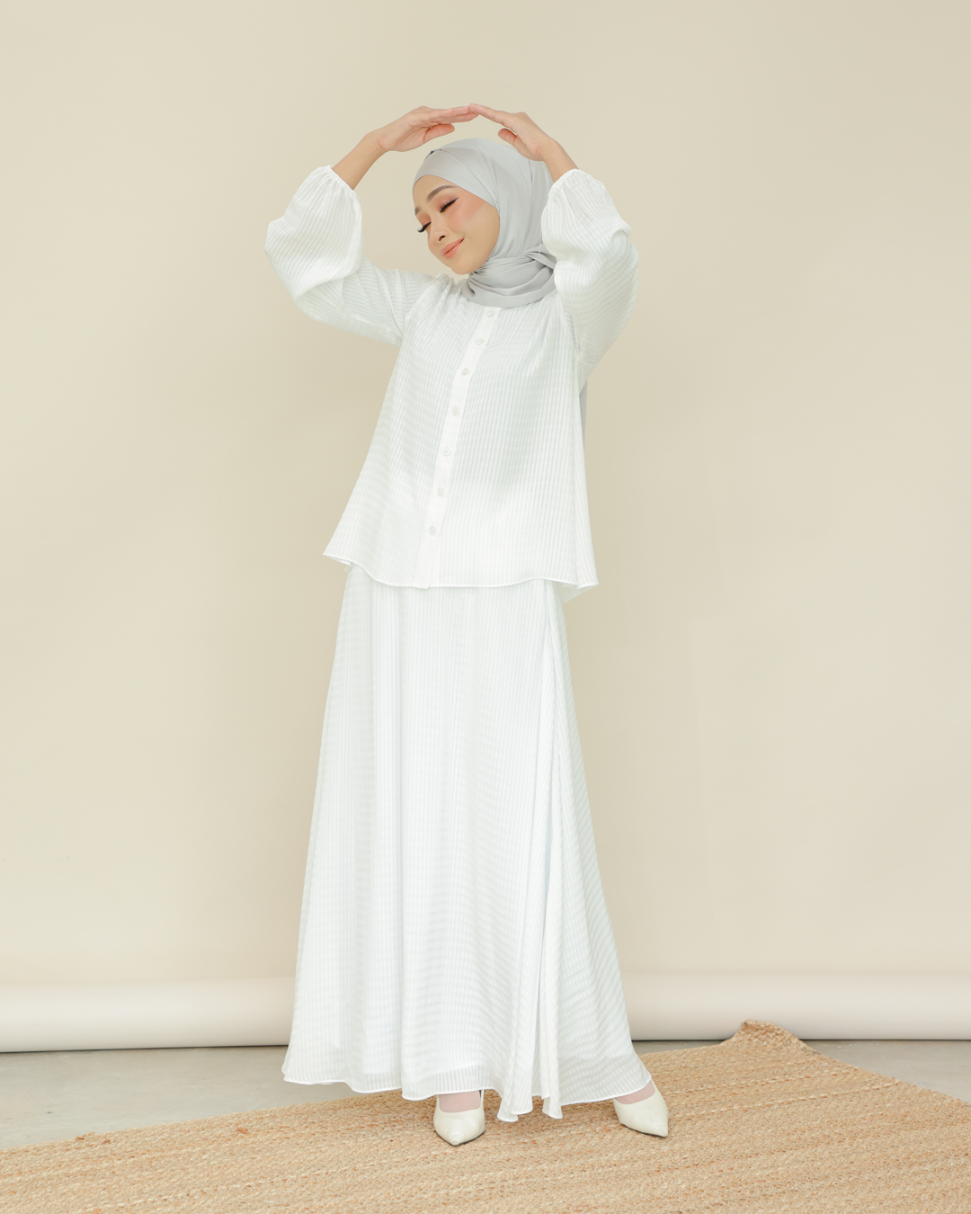 ACACIA : WHITE DAISY